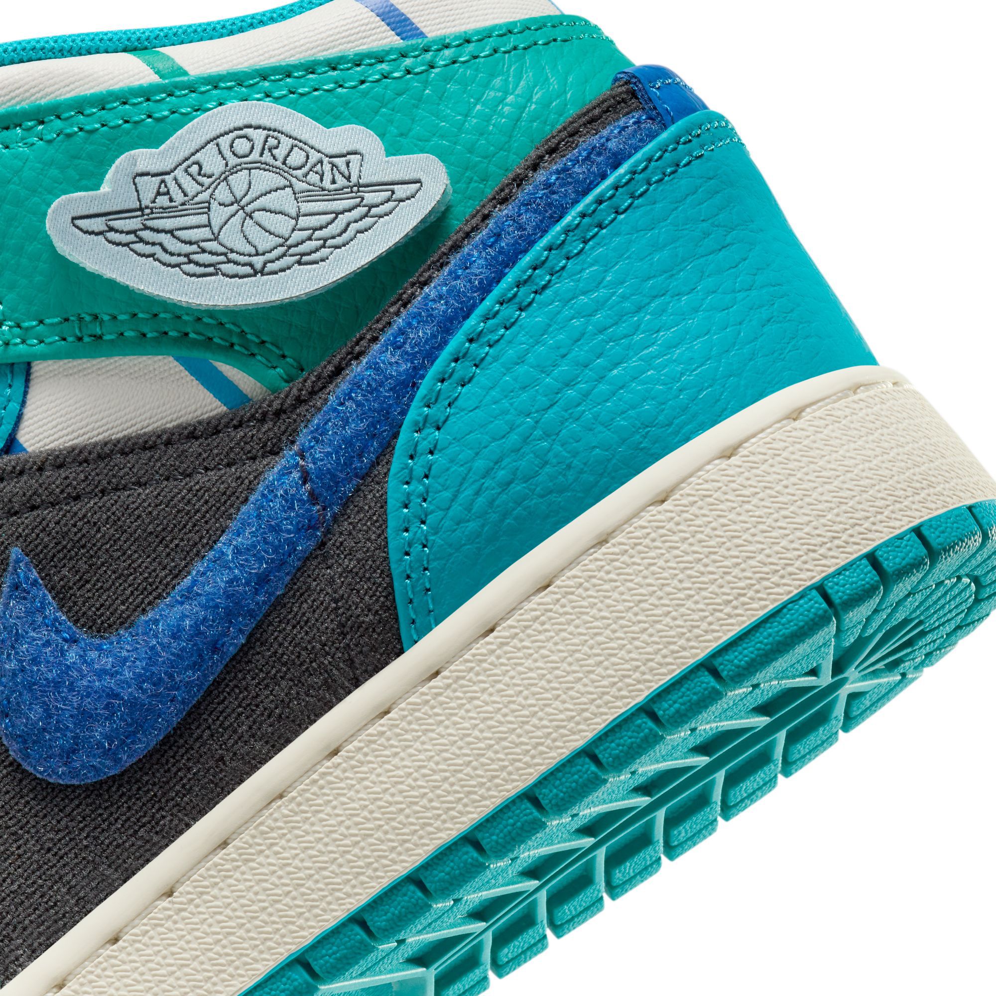 JORDAN Grade School 1 Mid Sneaker School FJ9482 004 - Shiekh