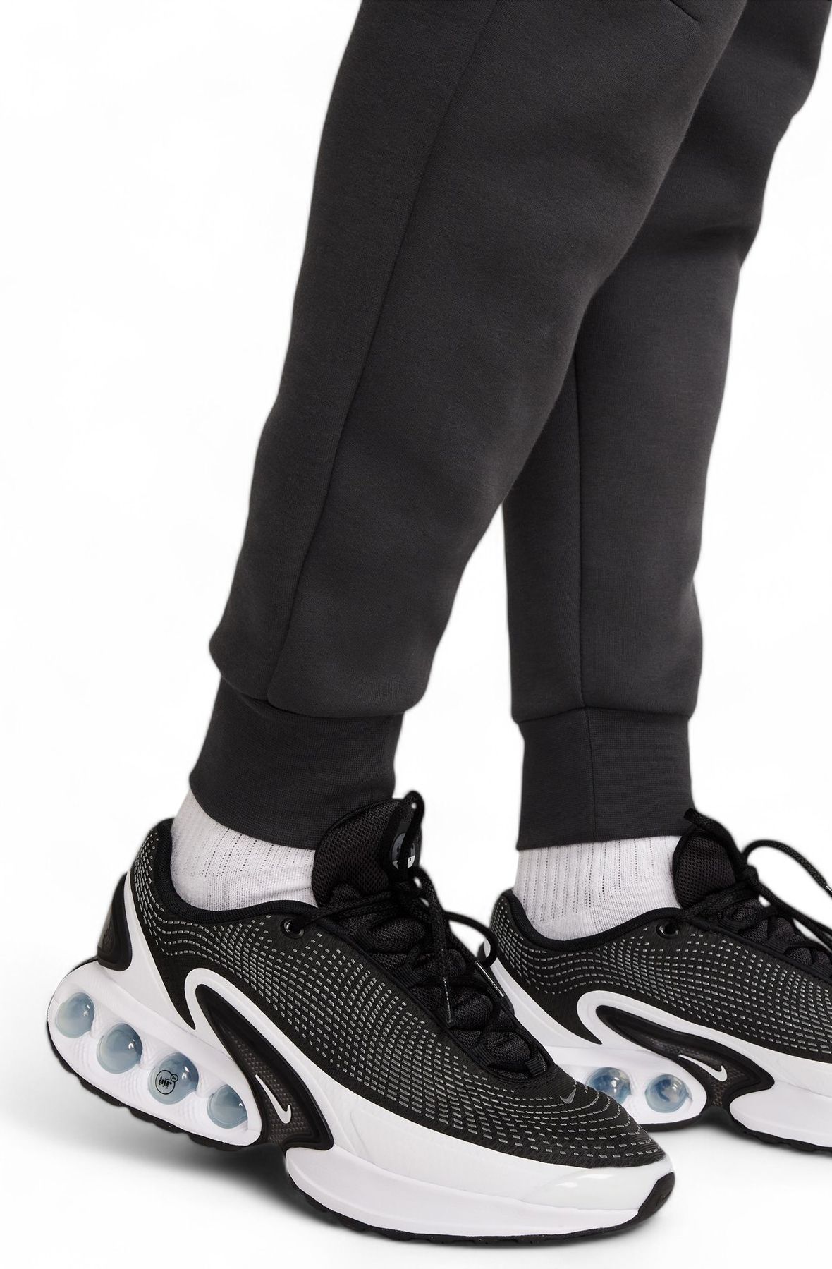 NIKE Tech Fleece Joggers HV0959 061 - Shiekh