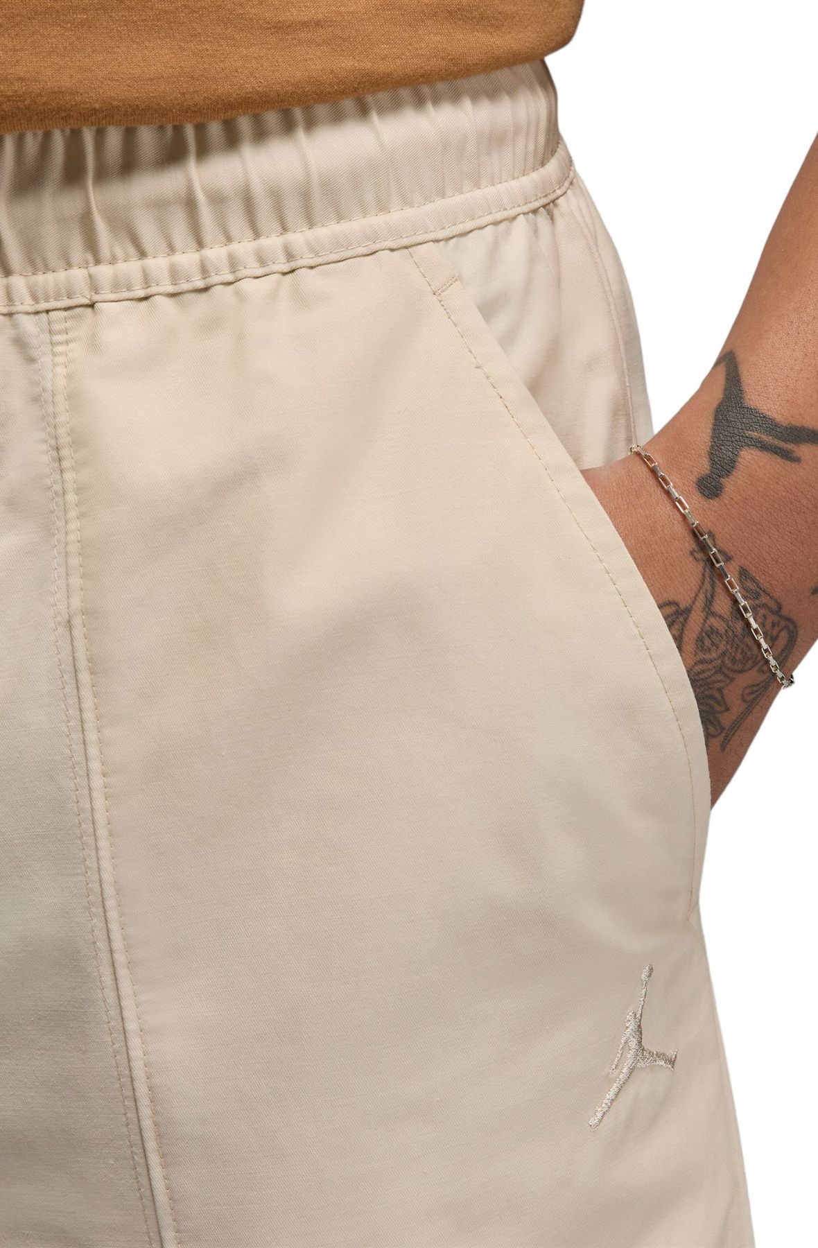 JORDAN Essentials Woven Shorts FN4549 203 - Shiekh