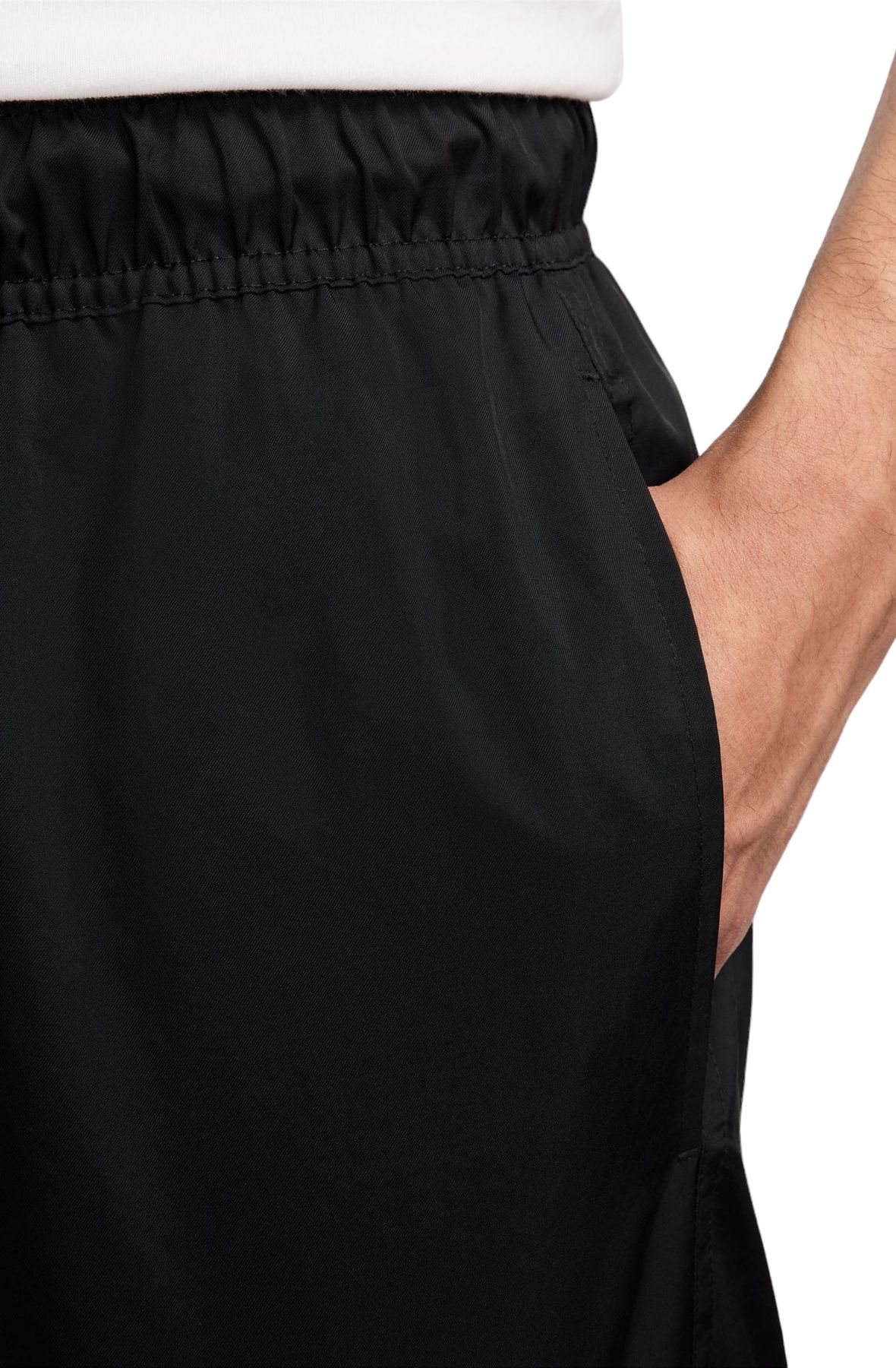NIKE Woven Flow Shorts FZ0770 010 - Shiekh