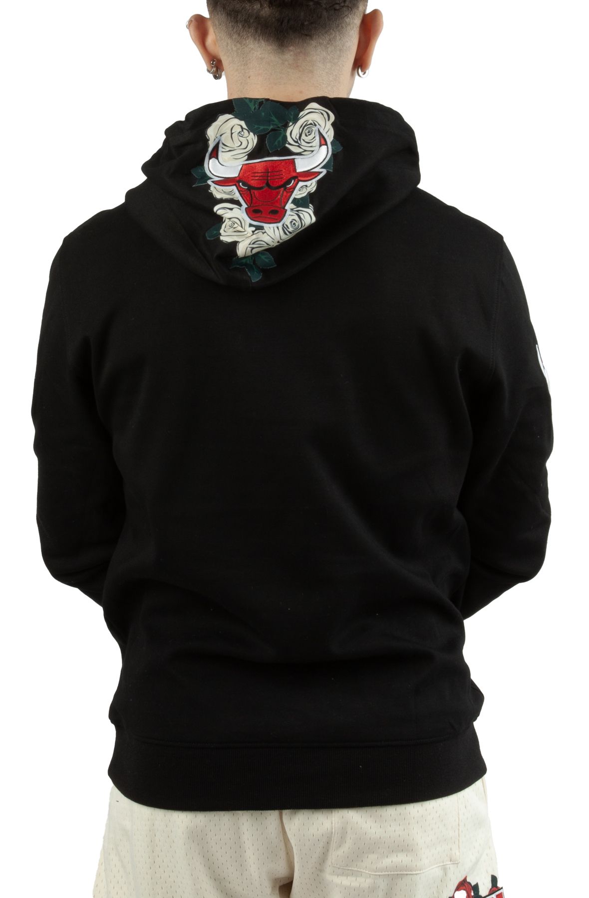 PRO STANDARD Bulls Roses Hoodie BCB555745-BLK - Shiekh