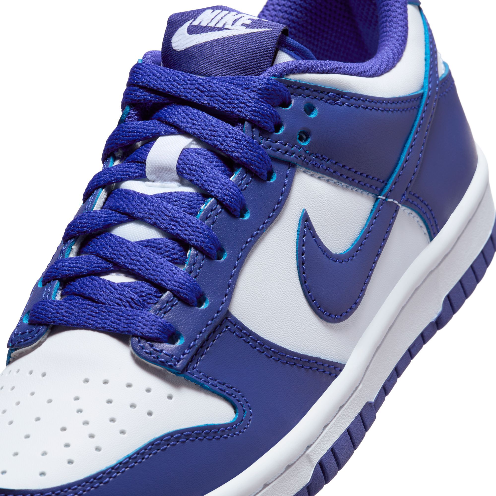 NIKE Grade School Dunk Low FB9109 106 - Shiekh