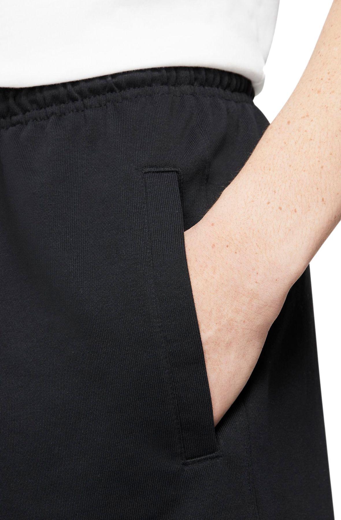 NIKE Standard Issue Basketball Shorts DD5040 010 - Shiekh