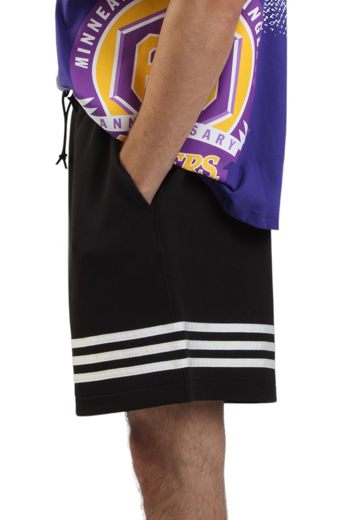 ADIDAS Adicolor Neuclassics Shorts IW0974 - Shiekh