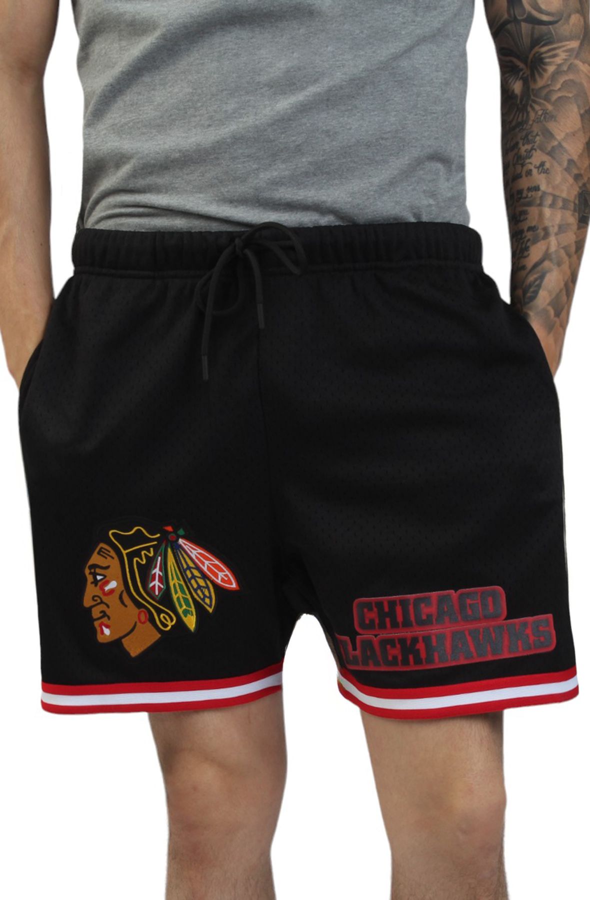 PRO STANDARD Chicago hawks Mesh Shorts HCB360300-BLK - Shiekh