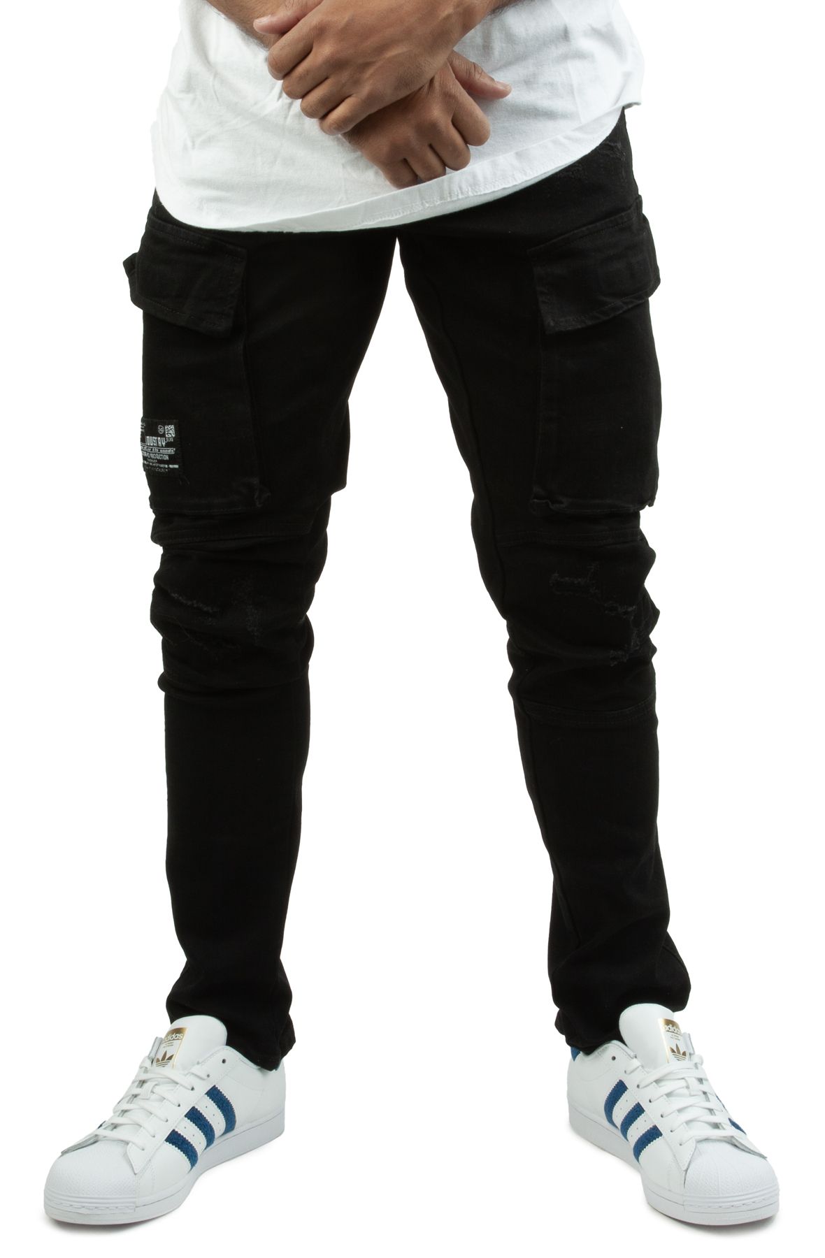 SMOKE RISE Distressed Utility Cargo Jeans JP22120-BLK - Shiekh