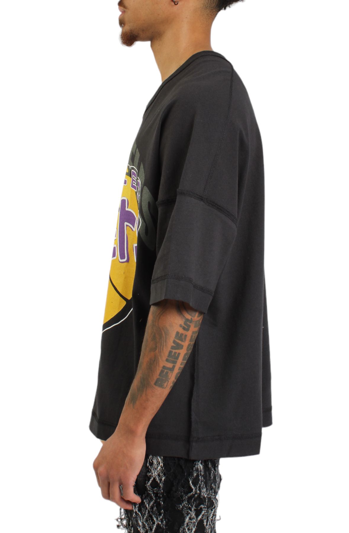 B2SS Los Angeles Lakers NBA T-Shirt 111-072-02-LKRS - Shiekh