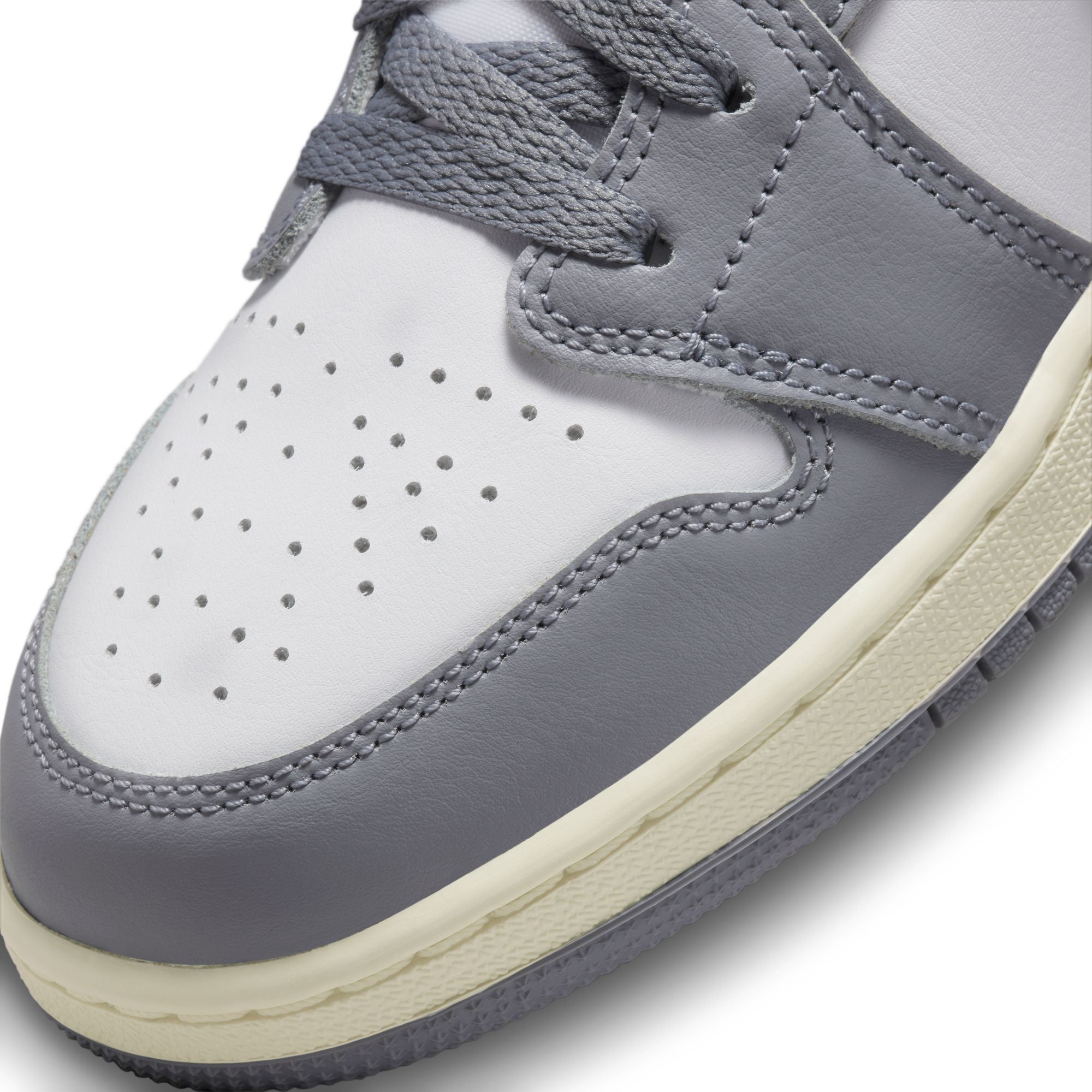 JORDAN (GS) Air 1 Low 553560 053 - Shiekh