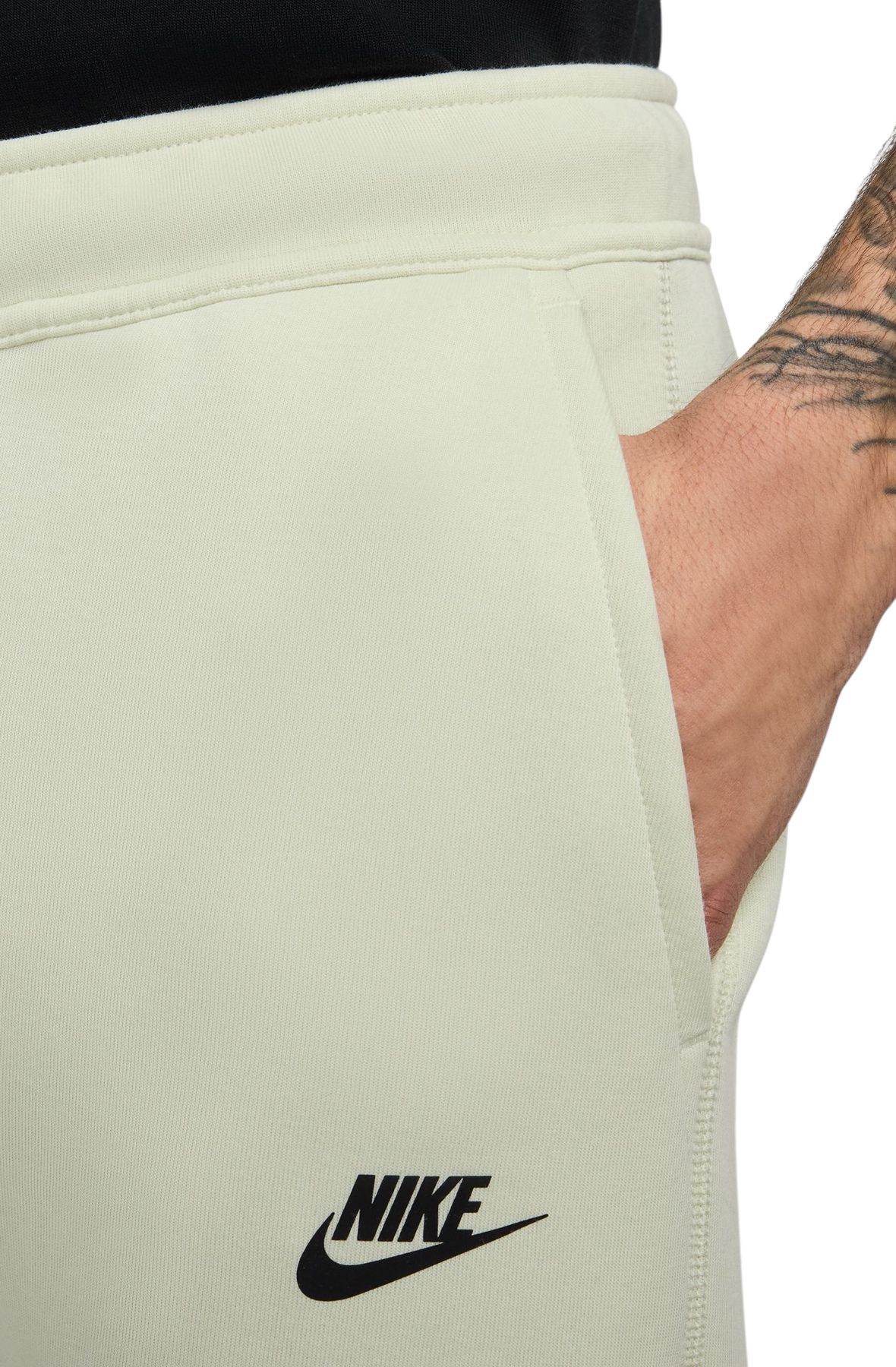 NIKE Sportswear Tech Fleece Joggers FB8002 020 - Shiekh