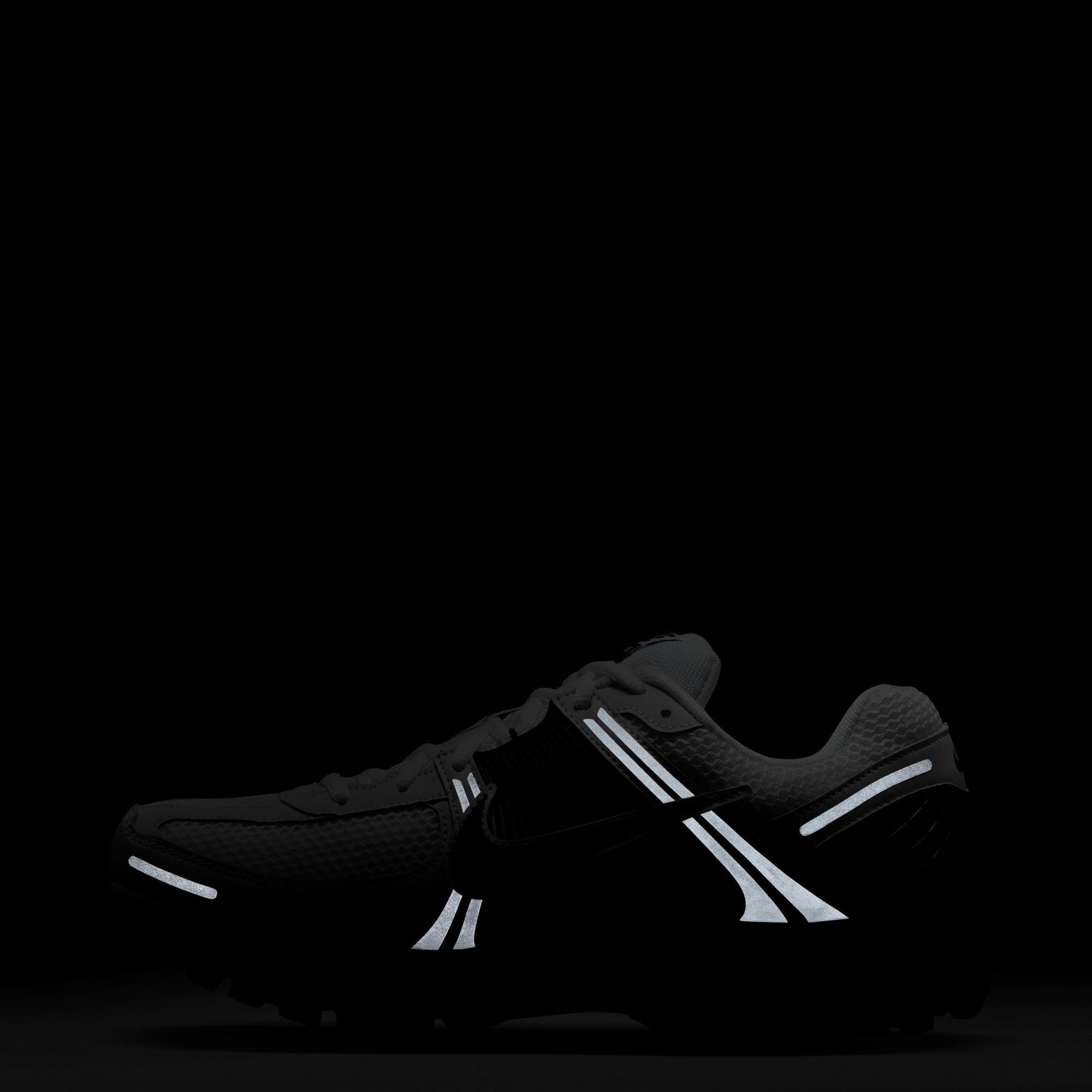 NIKE Zoom Vomero 5 FB9149 101 - Shiekh