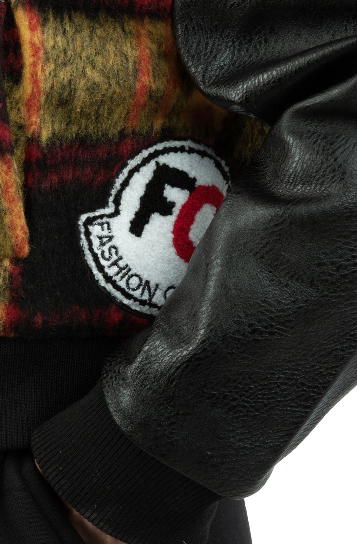 ADIDAS Disney Cuffed Joggers HL9084 - Shiekh