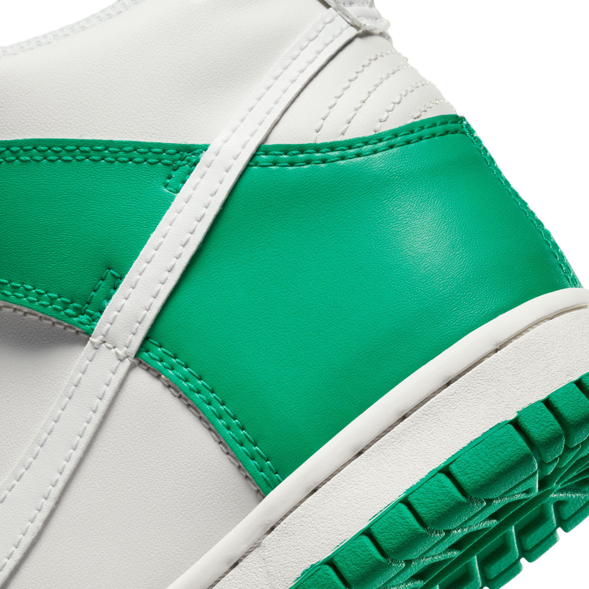 NIKE (GS) Dunk High DB2179 002 - Shiekh