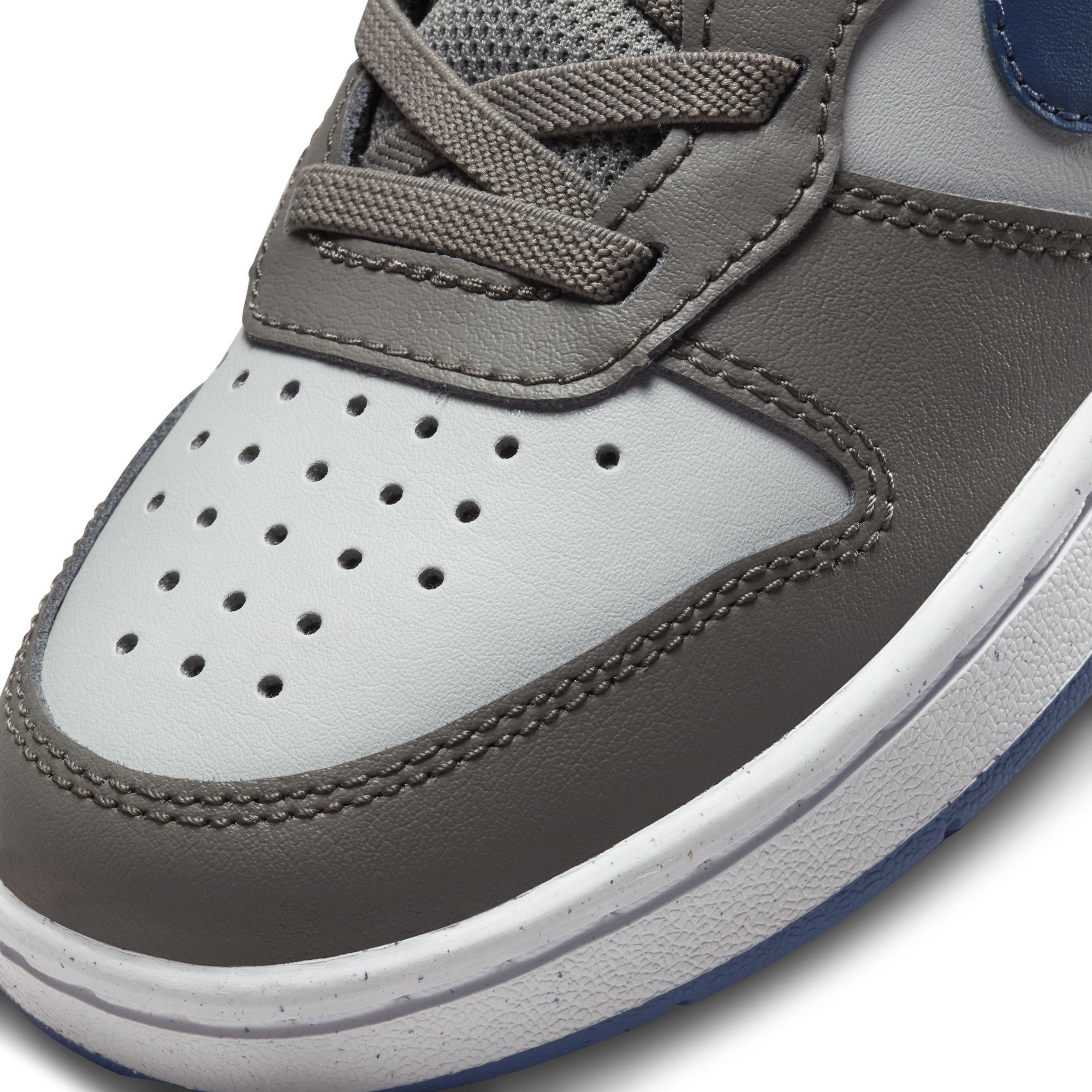 NIKE (PS) Court Borough Mid 2 CD7783 007 - Shiekh