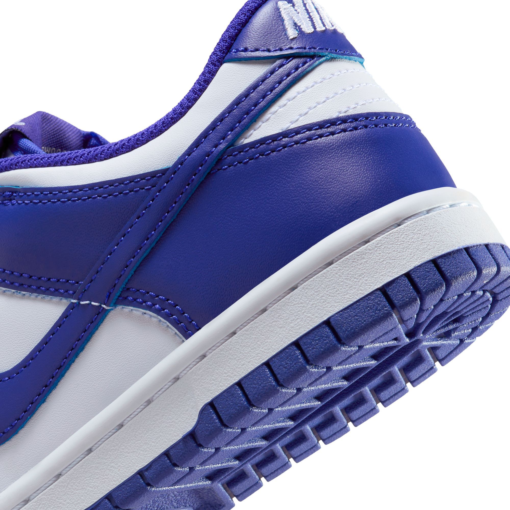 NIKE Grade School Dunk Low FB9109 106 - Shiekh