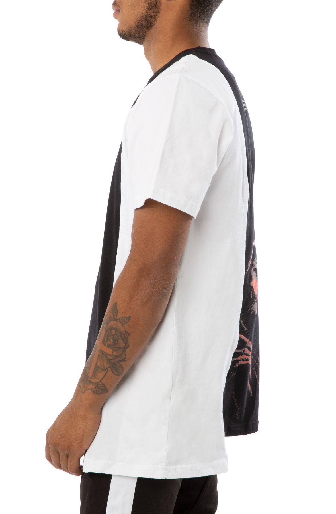 RENOWNED Split Panel Tee RD127-BLK - Shiekh
