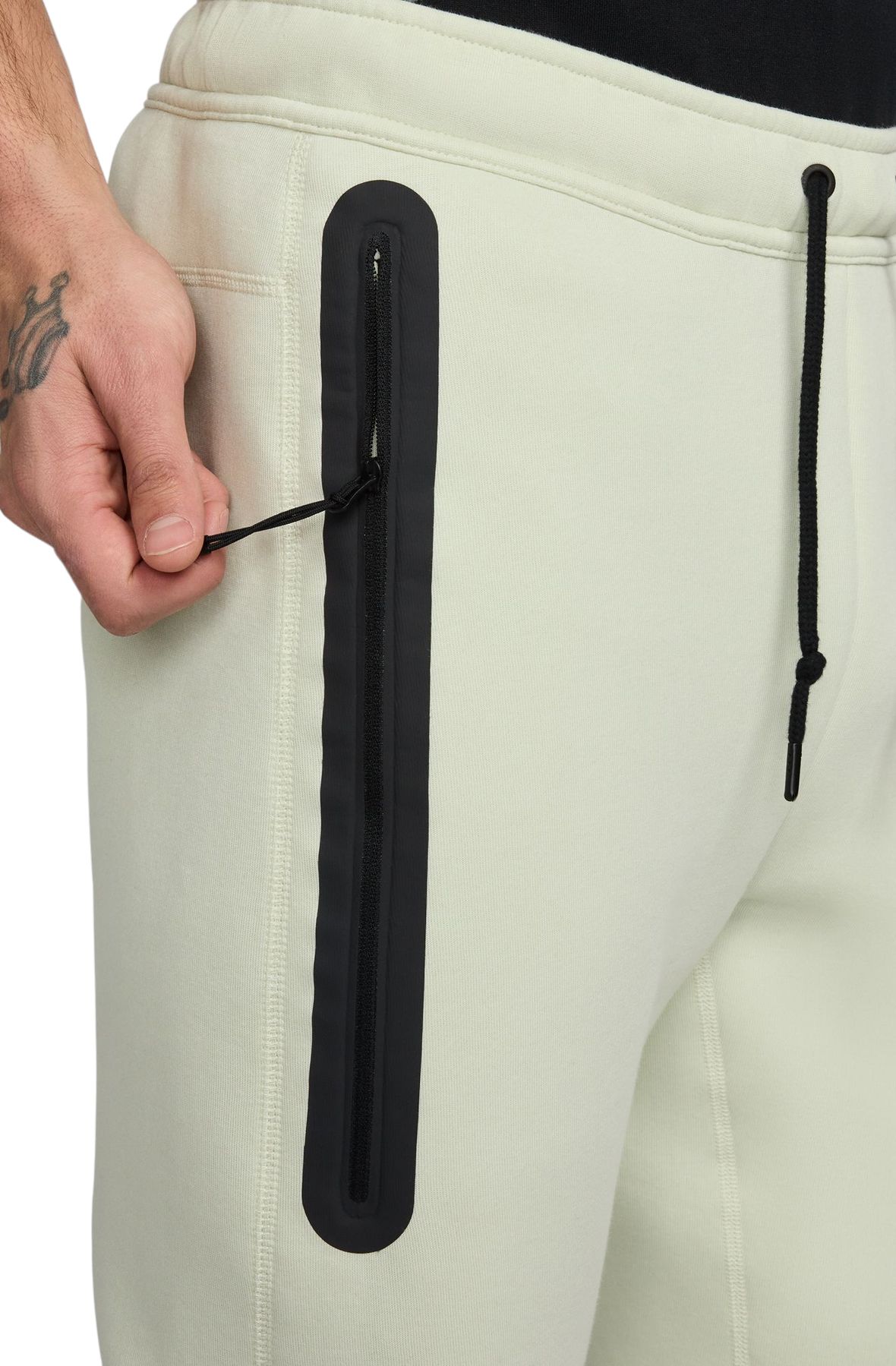 NIKE Sportswear Tech Fleece Joggers FB8002 020 - Shiekh