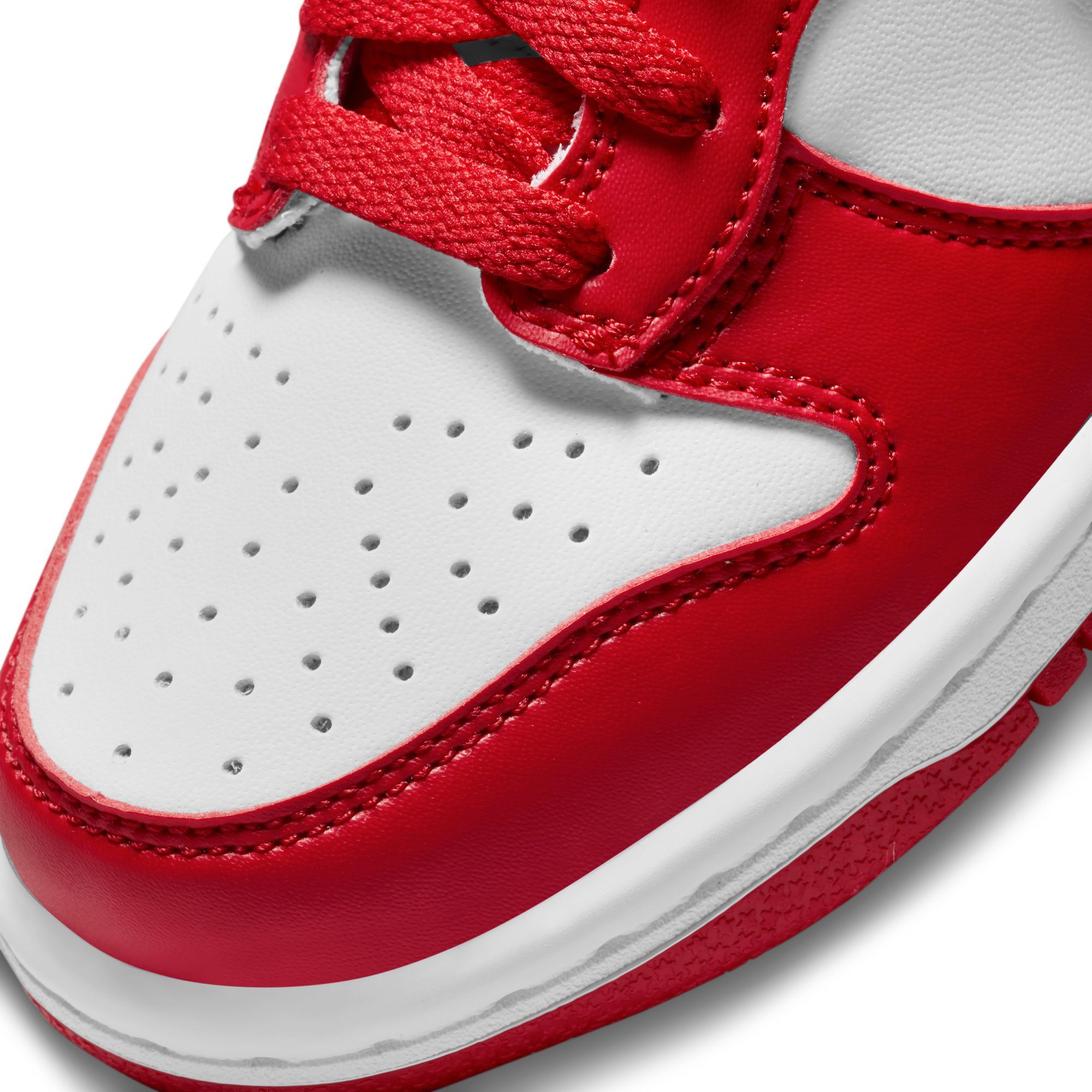 NIKE Grade School Dunk High DB2179 106 - Shiekh