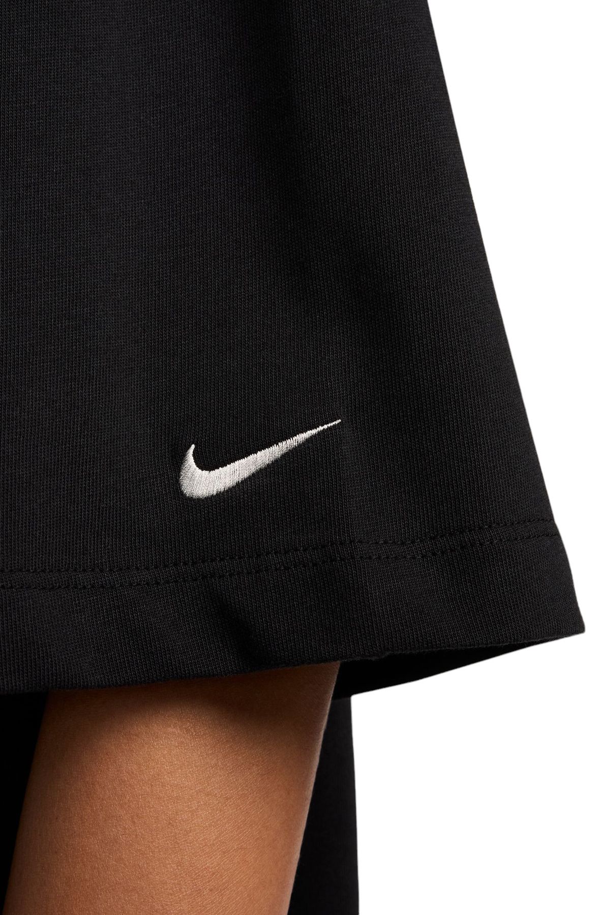 NIKE Essential Oversized T-Shirt HJ6538 010 - Shiekh