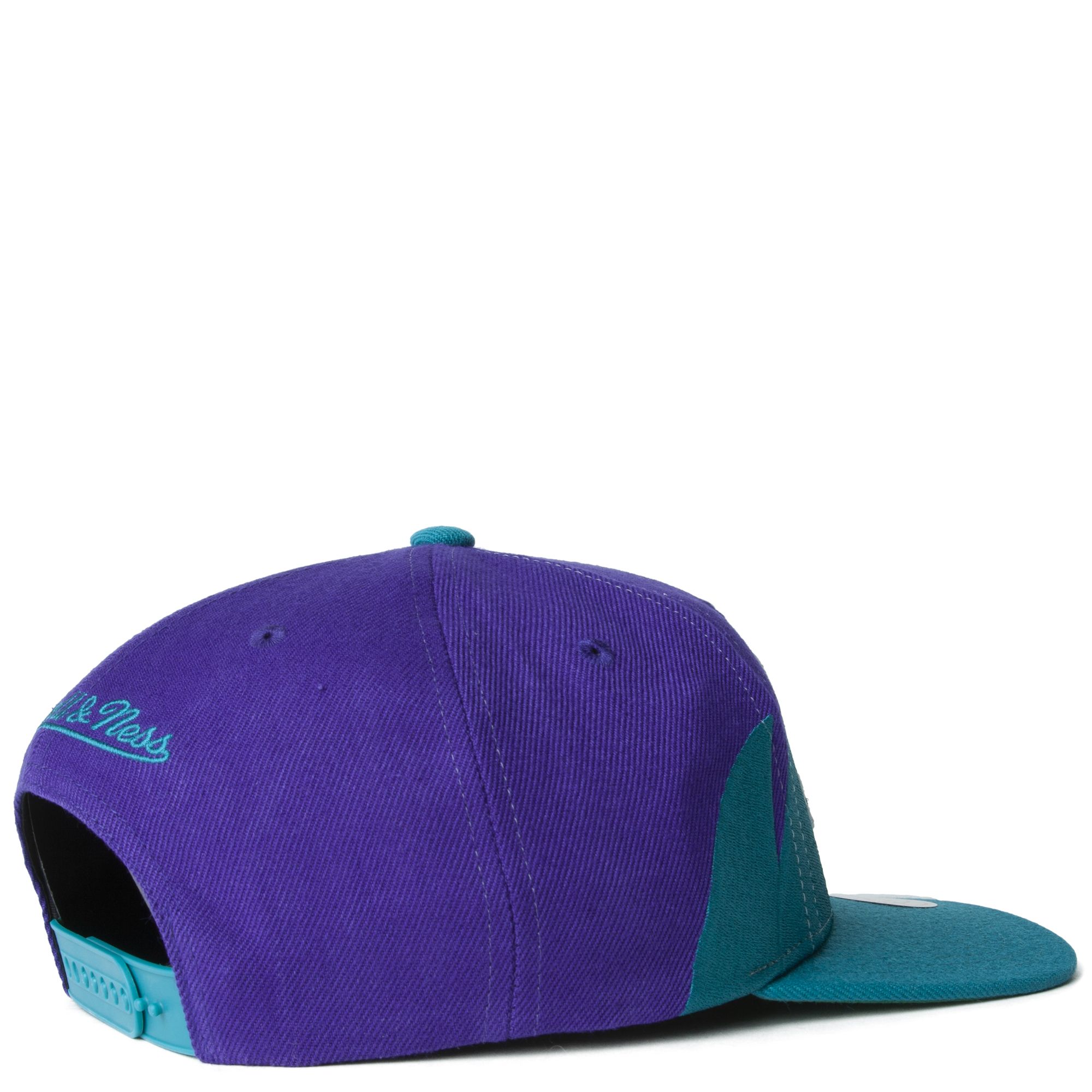 MITCHELL AND NESS Charlotte Hornets Shark tooth Snapback HHSS2978 ...
