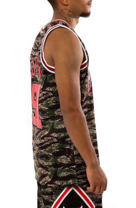 MITCHELL AND NESS Chicago Bulls Dennis Rodman 1997-98 Tiger Swingman ...