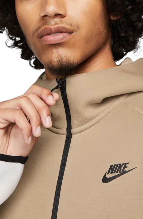 NIKE Sportswear Tech Fleece Windrunner FB7921 121 - Shiekh