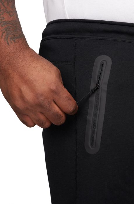 NIKE Sportswear Tech Fleece Joggers FB8012 010 - Shiekh