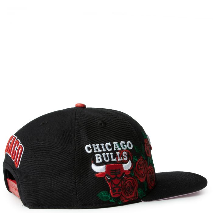 PRO STANDARD Bulls Red Rose Snapback BCB752939-BLK - Shiekh